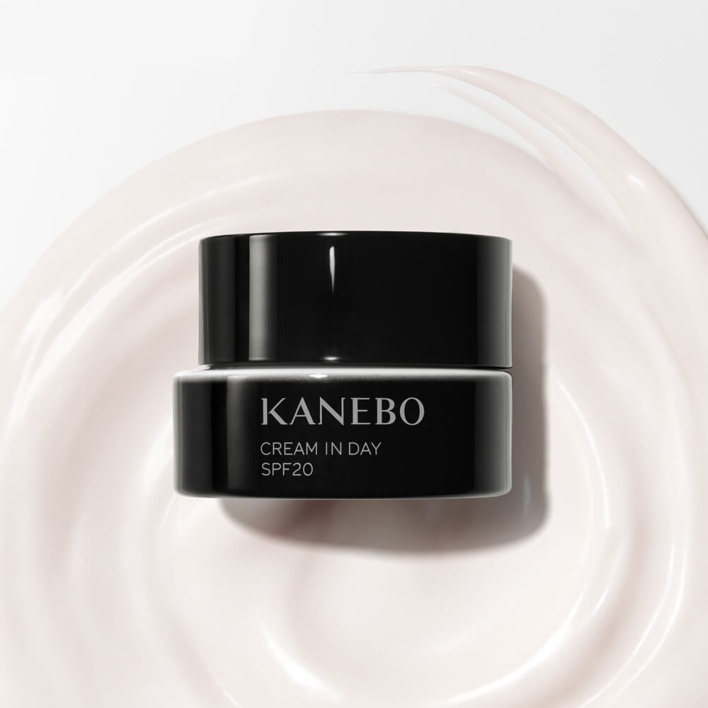 KANEBO 佳麗寶 2023 輕柔潤透粉底液 全新上市